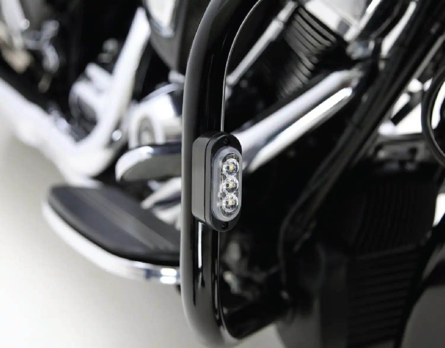 DENALI T3 Modular Switchback Signal Pods | Front with Crashbar Mounting Kit