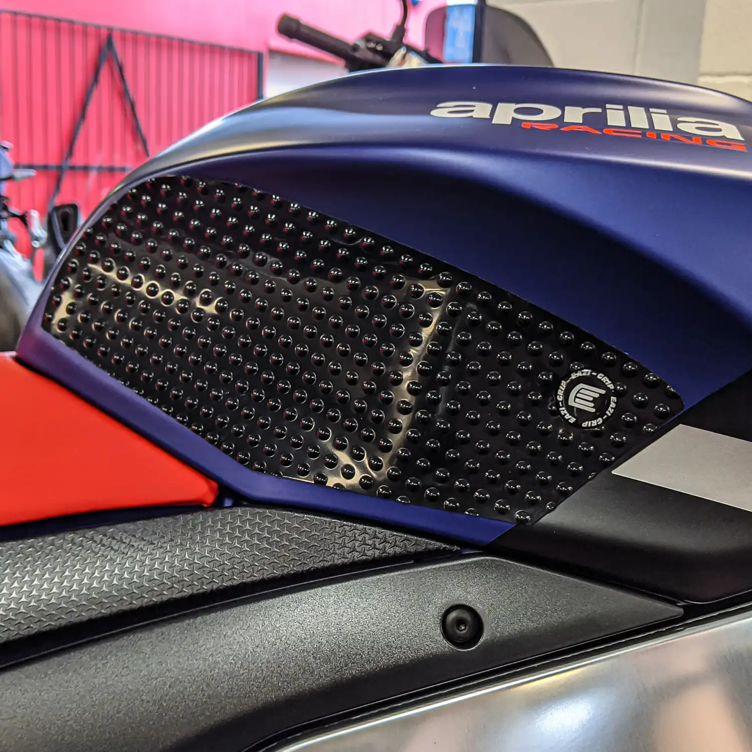 Eazi-Grip Aprilia RSV4 / Tuono V4 1100 '21- - EVO