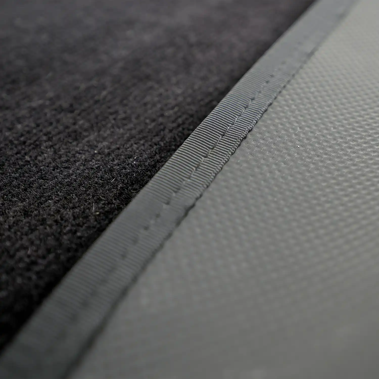 R&G Motorcycle Garage Mat 2m x 0.75m GM0001BK