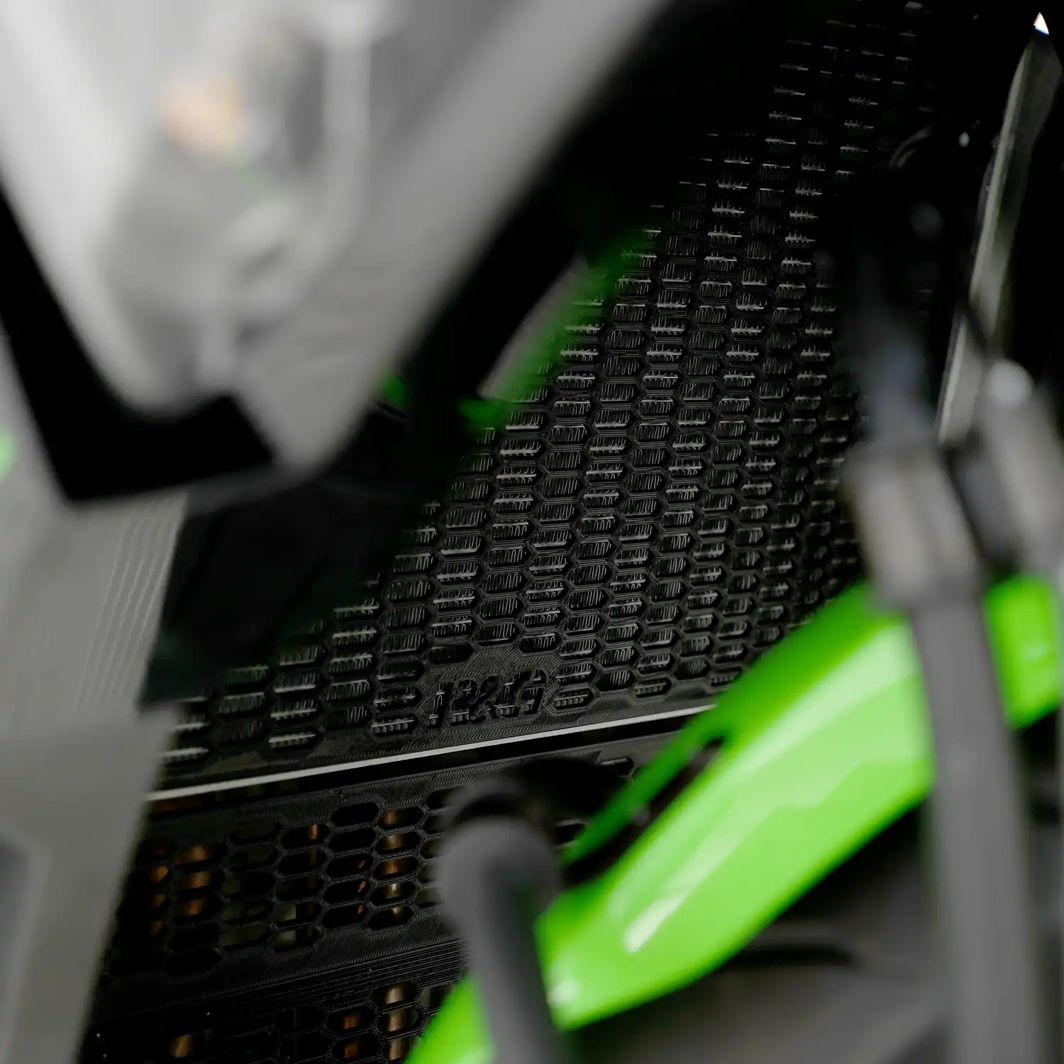 PRO Radiator Guard for Kawasaki ZX-4R(R) (SE) ’23-