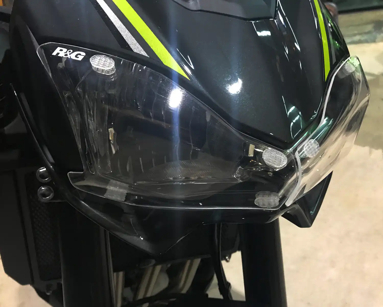 Headlight Shield for Kawasaki Z900 '17-'19