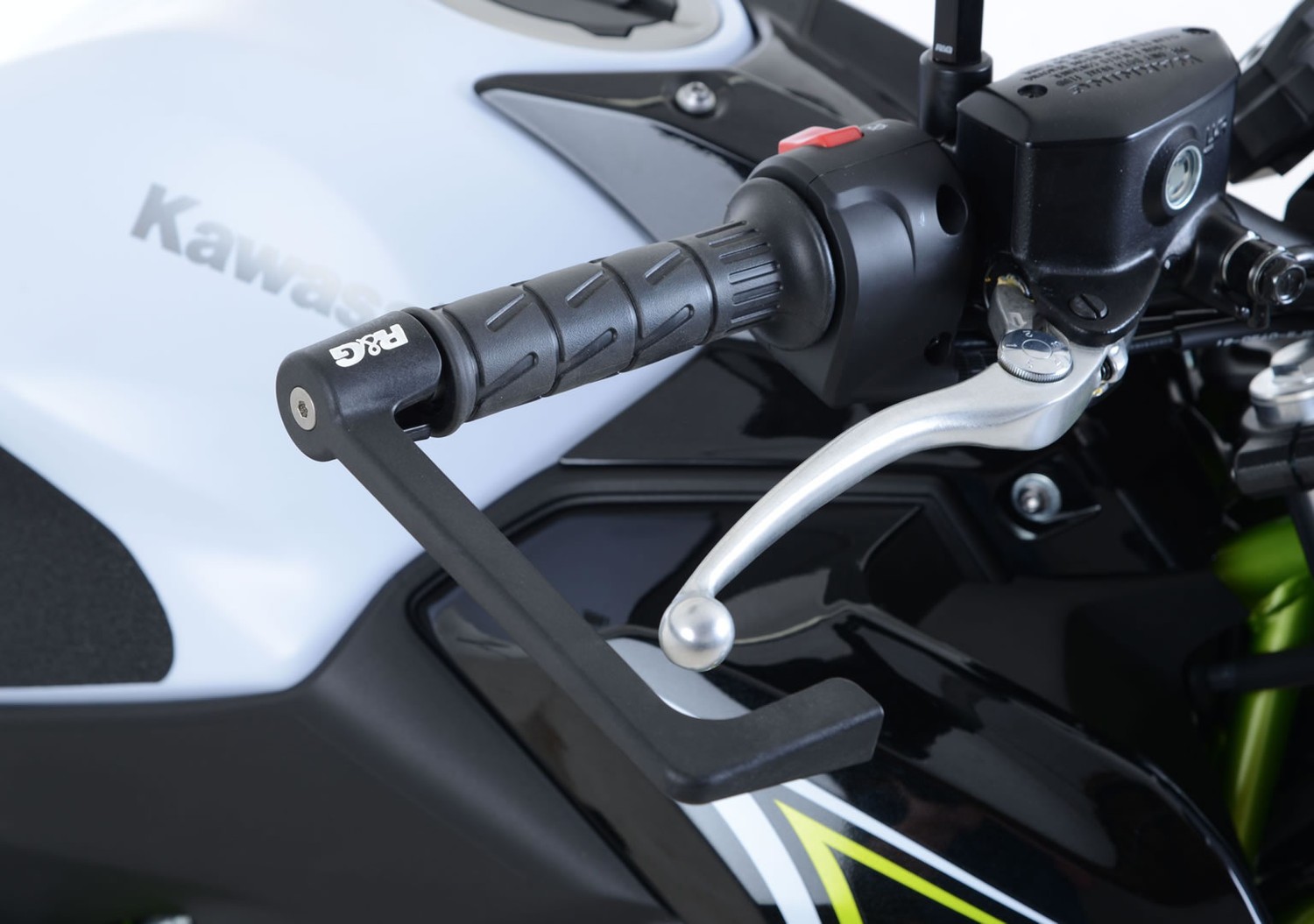 Moulded Lever Guard for Kawasaki Z650 '17- and Ninja 650 '17